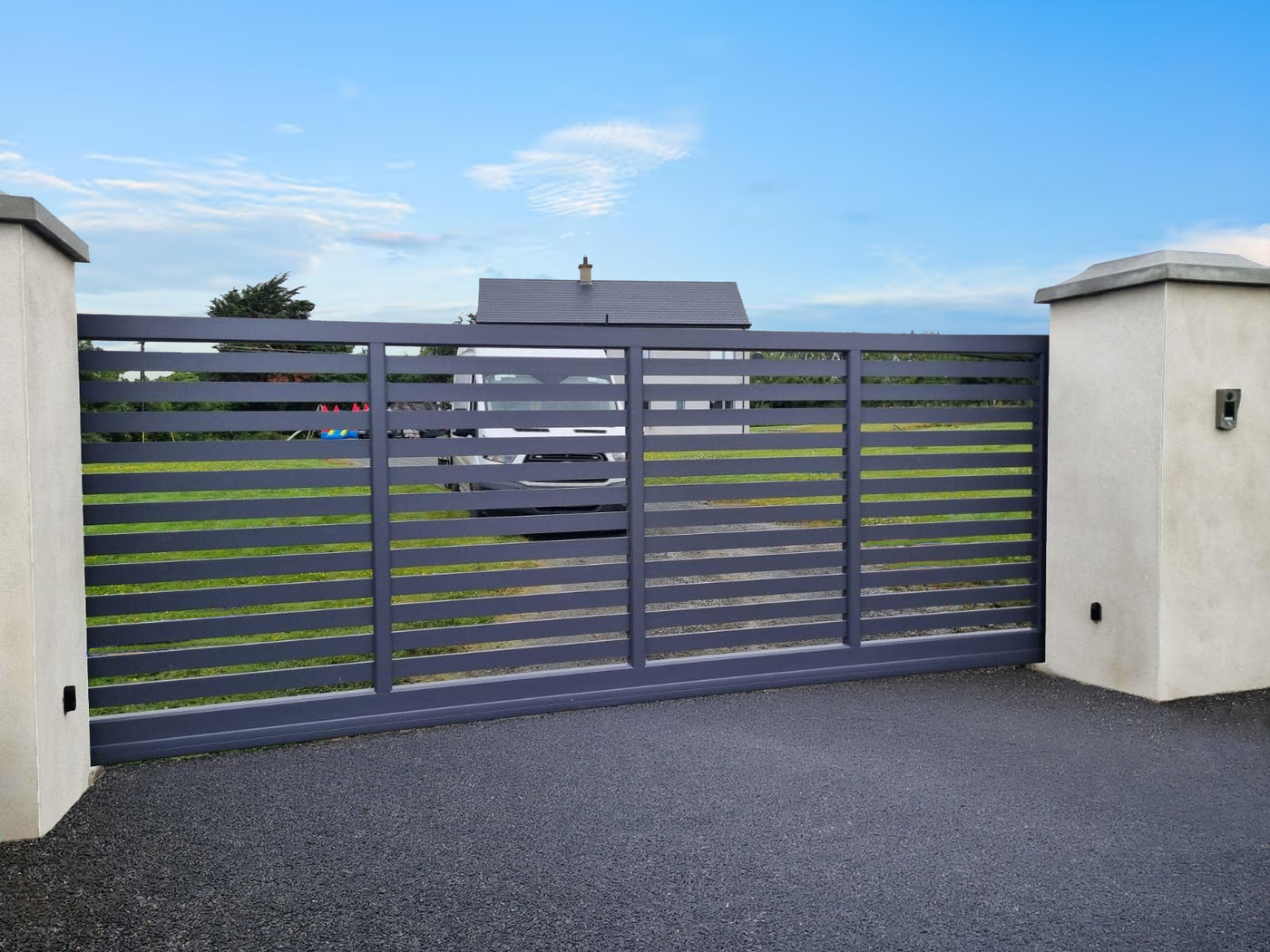 Aluminium Gates Ireland – Sliding & Swing Gates | NEAT Gates